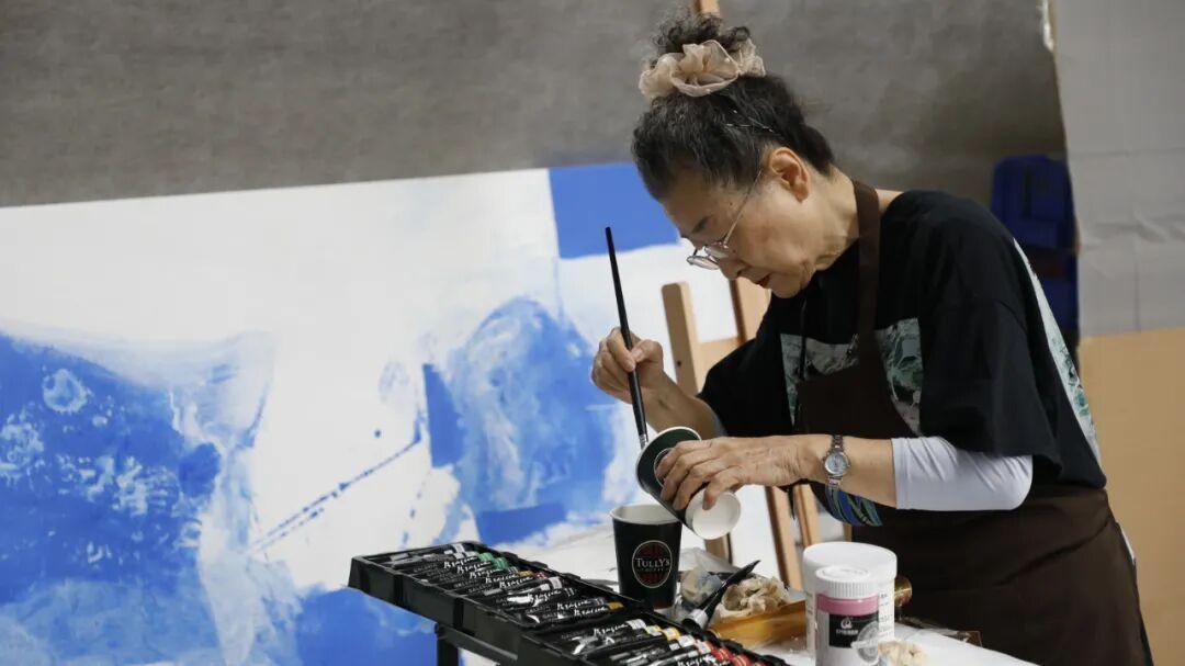 Art Supplies in Global Hubs: Cross-Cultural Studio Essentials - Phoenix ...